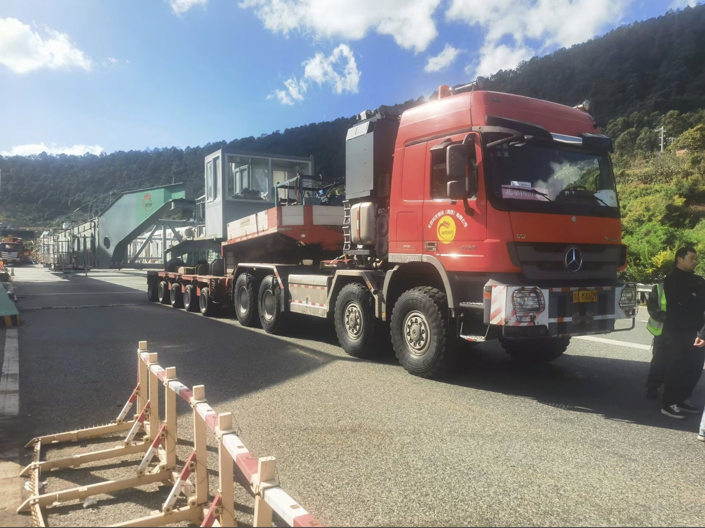 京A·M4609, Mercedes-Benz Actros (Foreign citizens and enterprizes ...